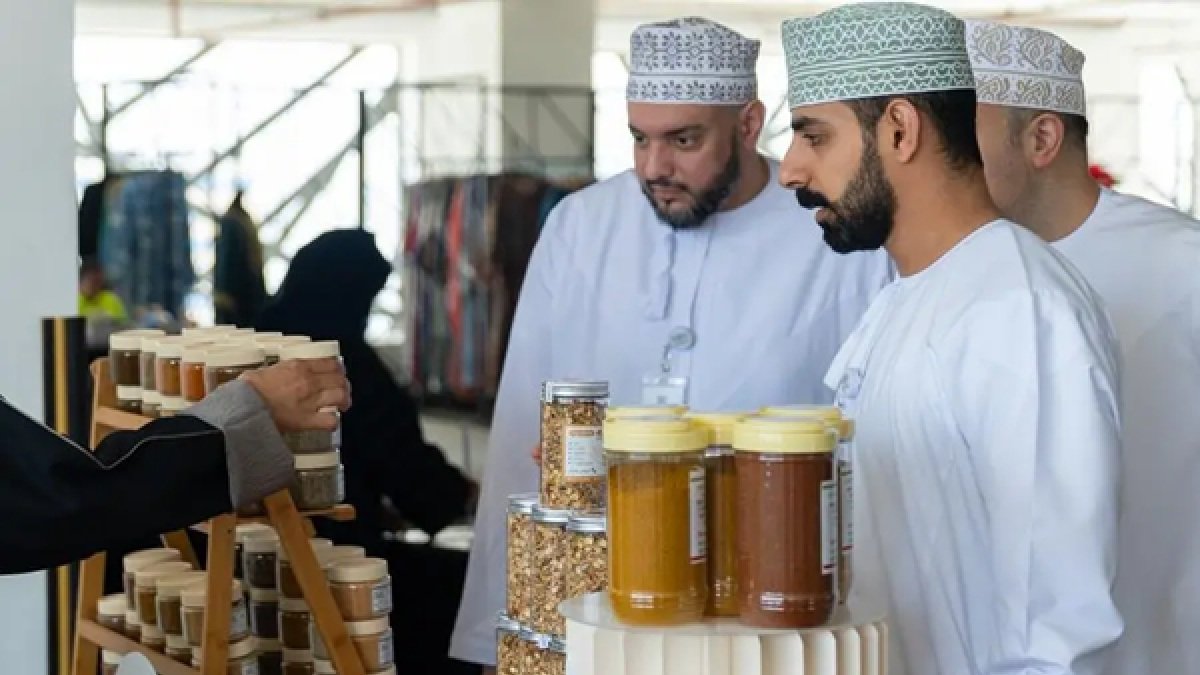 Oman Arab Bank hosts Eid Exhibition to support SMEs - My Startup World ...
